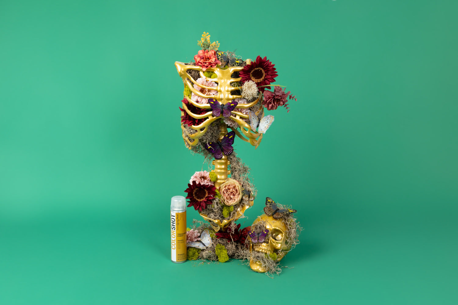 DIY Halloween Skeleton Floral Arrangement with Metallic Spray Paint ...